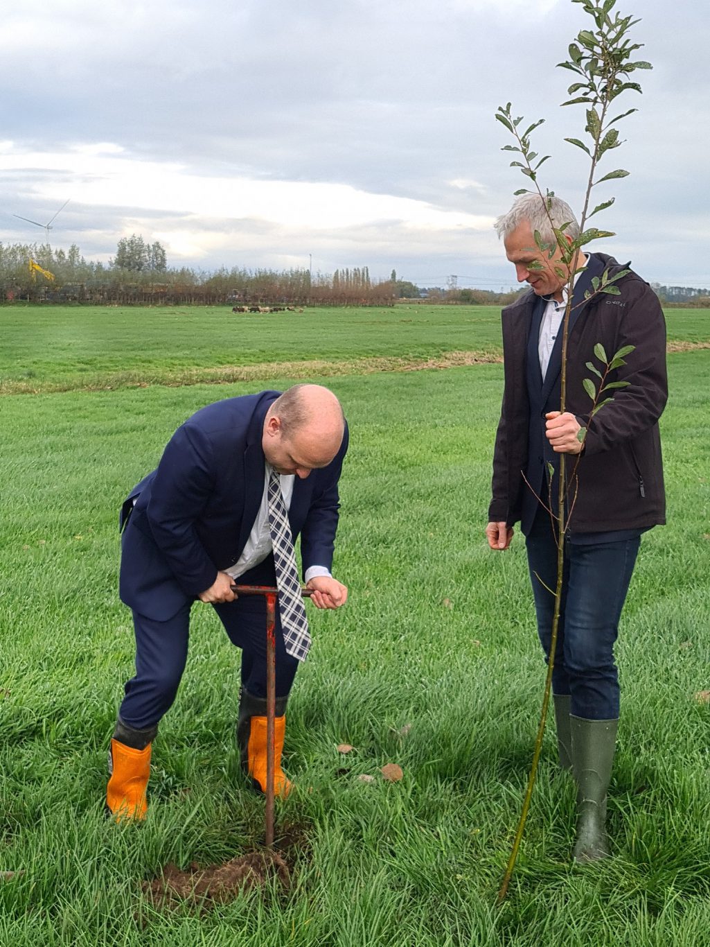 boomplanten 4-11-2022 Koning Willem I bos - 2 (1) | Gouwe IJssel Nieuws